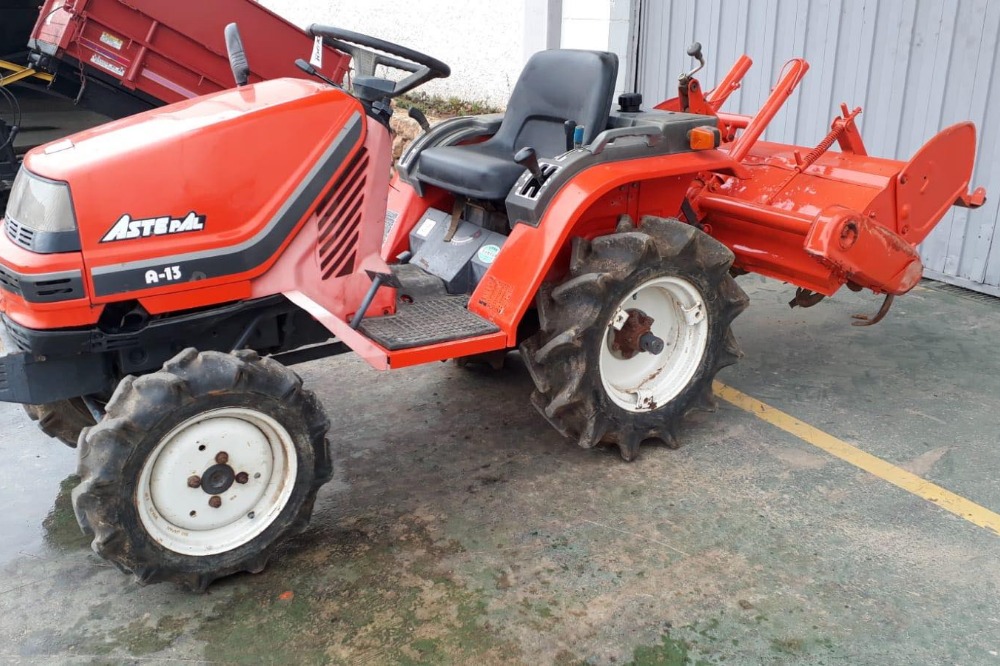 Venta de Tractor Kubota A13 4X4 usado en Valencia de Percol Machinery ...
