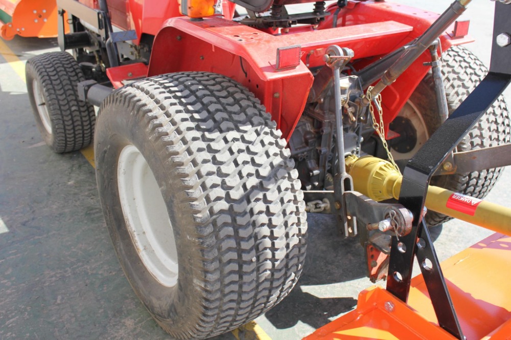 Venta de Tractor con pala Shibaura 518G seminuevo en Valencia de Percol ...