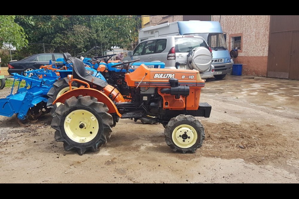 Mini tractores :: Agronomis, compra-venta de maquinaria agrícola
