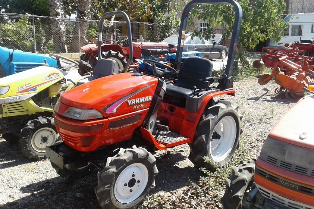 Mini tractores :: Agronomis, compra-venta de maquinaria agrícola